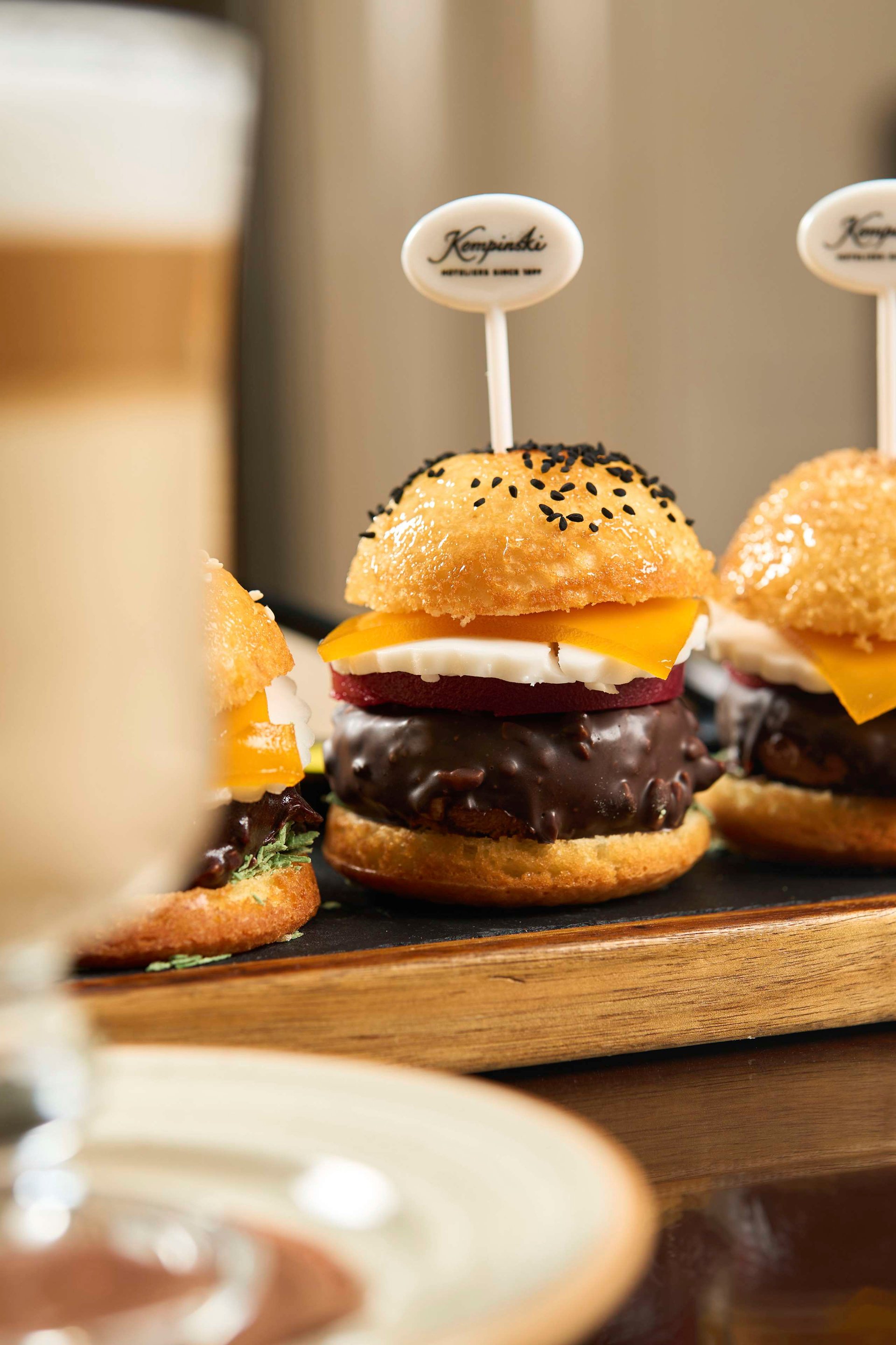 Chocolate Burgers | Kempinski